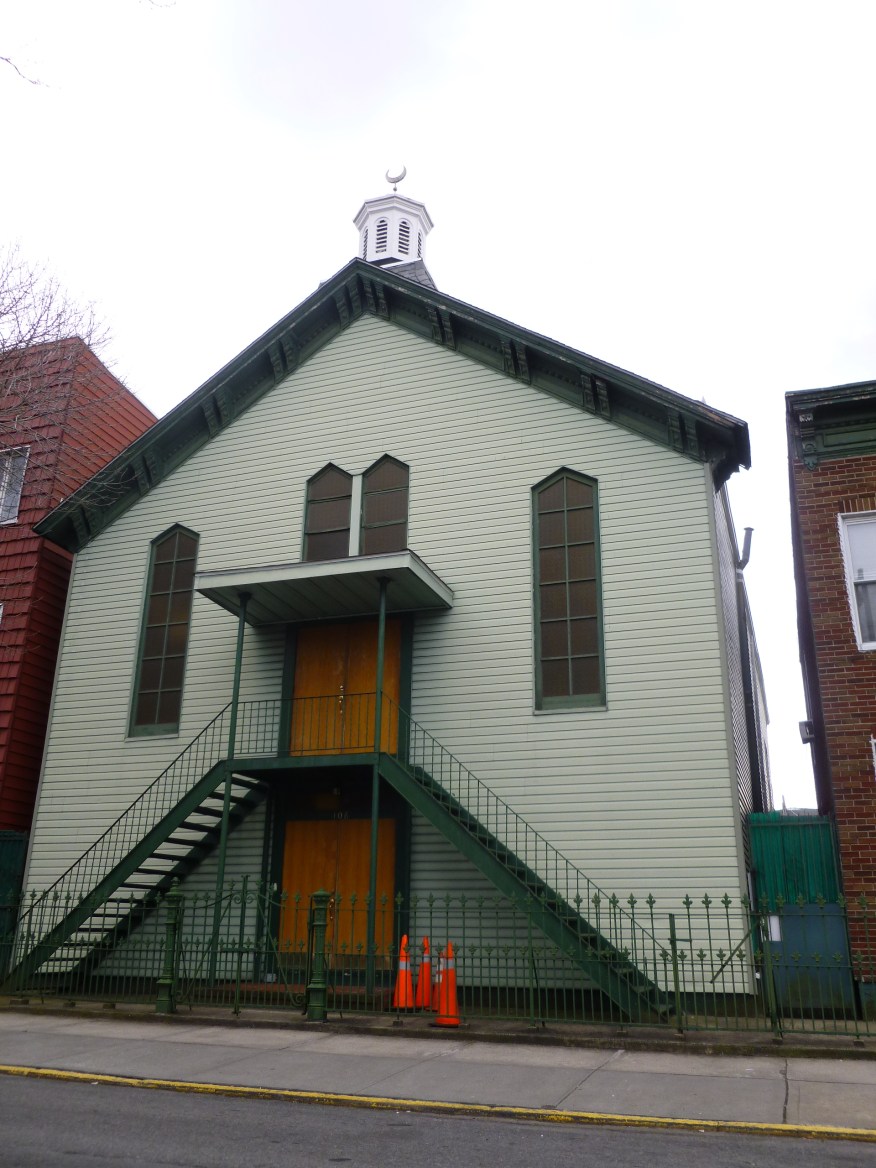 New York’s First Mosque? | Islamicana